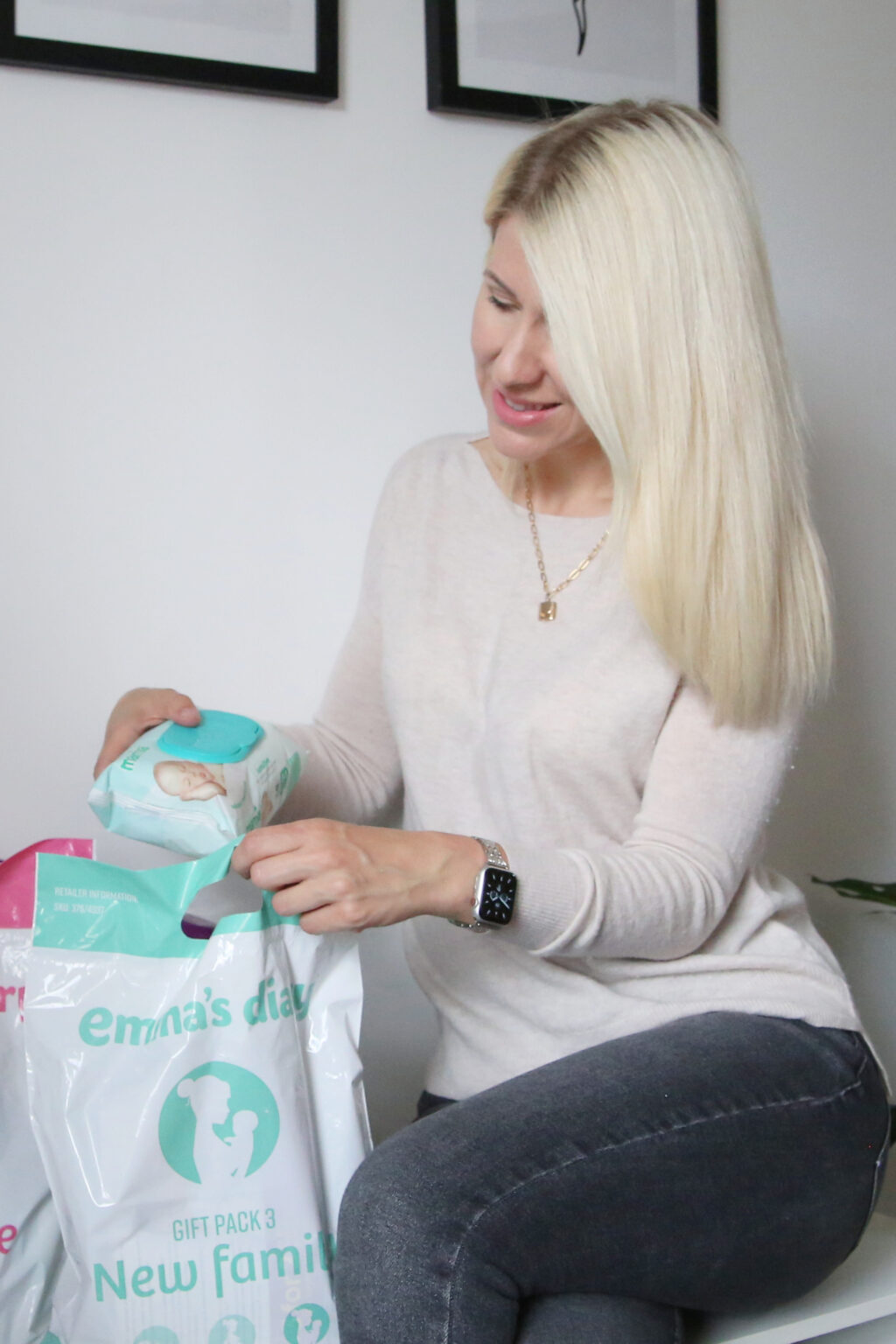 EMMA'S DIARY GIFT PACKS - WHAT'S INSIDE? || AD ⋆ scandimummy.com